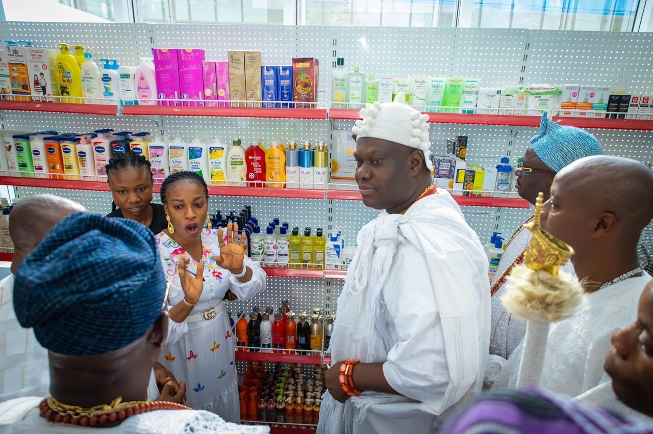 OONI UNVEILS ICONIC SHOPPING MALL, Ojaja More, FOR JOB CREATION - City ...